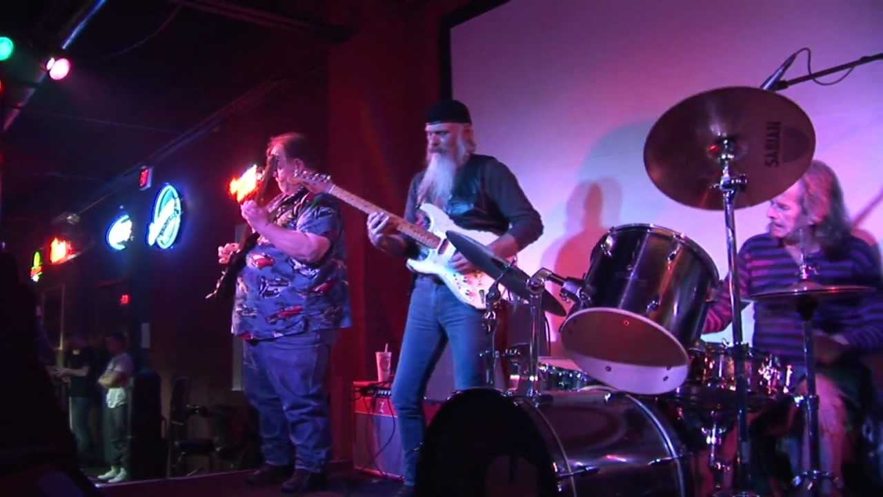 Rusty Burns and BIG WAMPUM with Buddy Whittington - One Way Out - YouTube