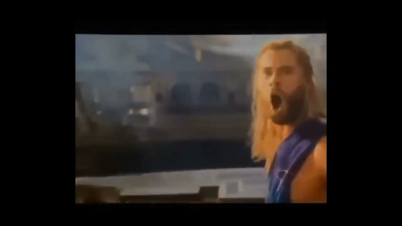 Thor love and thunder : Zeus fight scenes - YouTube