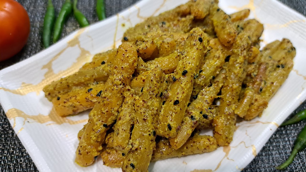 Lal Data Chochochori|| Red Spinach Stick Curry @tubecooking8891 - YouTube