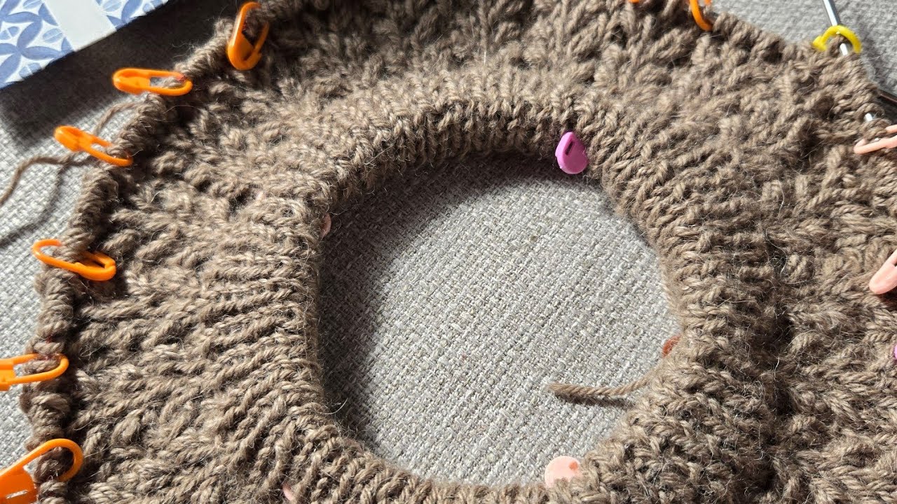 The field sweater by Camilla Vad Round 17 - YouTube