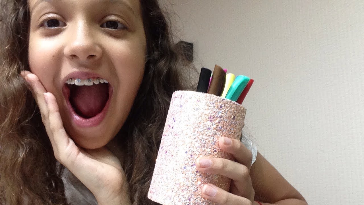 Tentei fazer lettering em 1 minuto-Fernanda Fagundes - YouTube