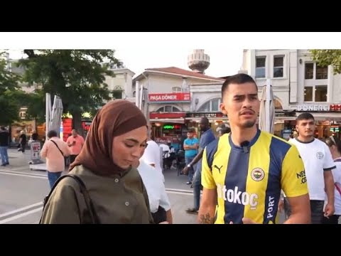 Hijabi exposed Sneako for sliding in her DMs 😭💀