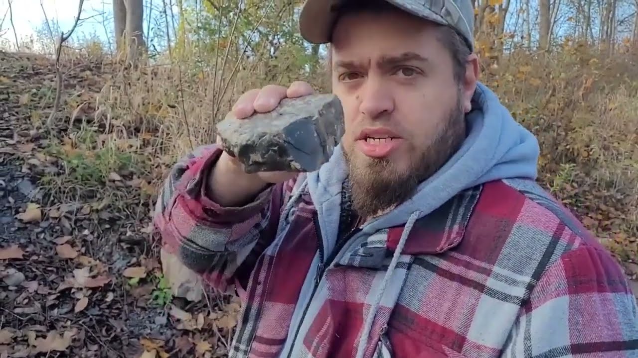 Exploring the Wilds for Flint: Flint Knapping "Kettle Point Chert ...
