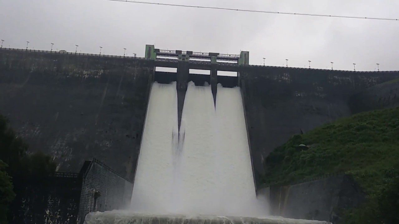 Sholayar Dam, Valparai, with opened shutter - YouTube
