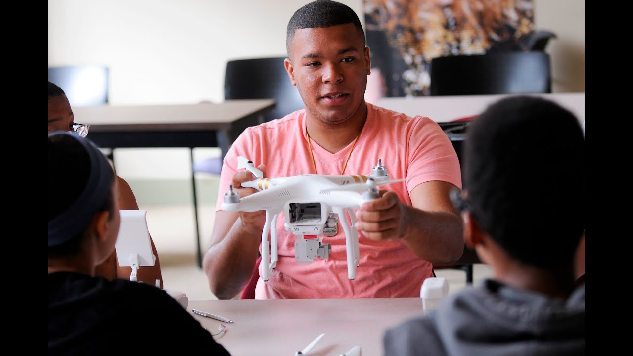 Learning to fly drones - YouTube