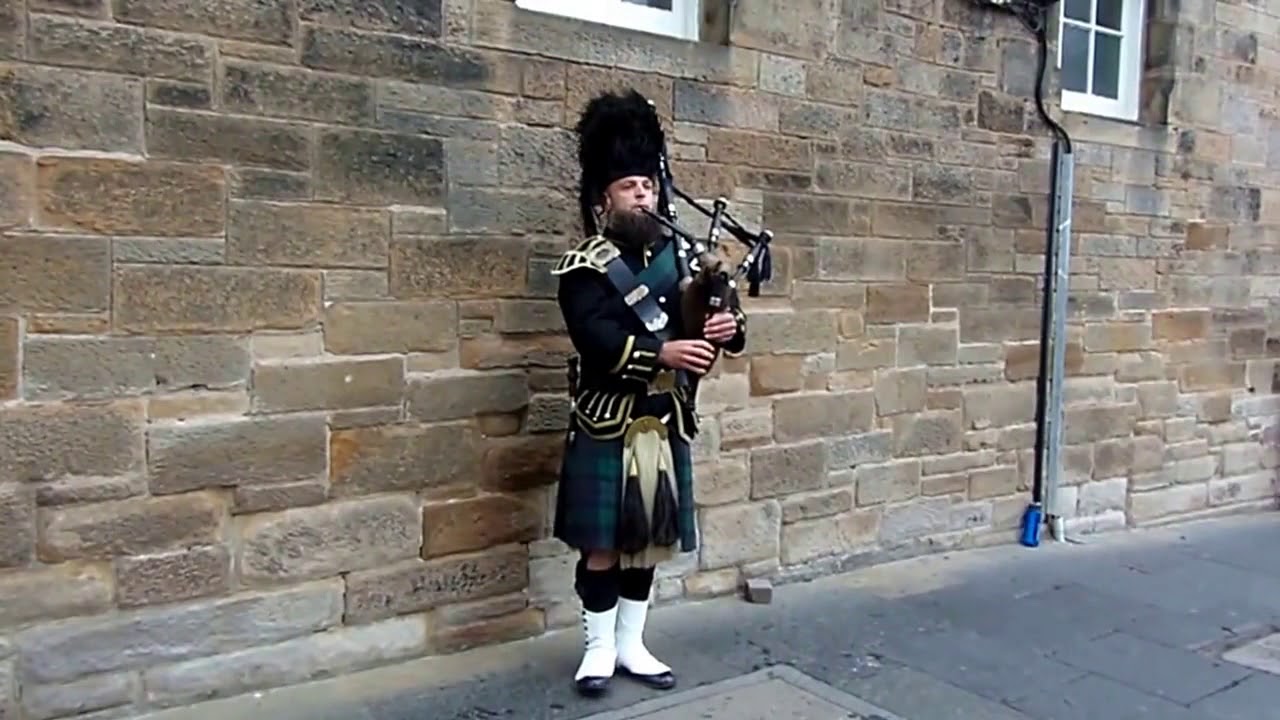 Scottish Bagpipes Music Busker Stirling Scotland - YouTube
