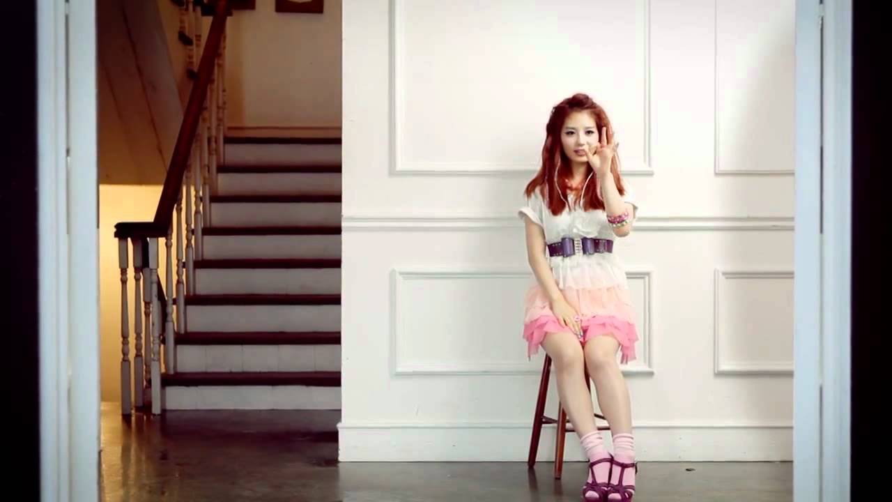 [MV] Kim Yeo Hee (김여희) (Apple Girl) - Half (반쪽) [HD 720p] - YouTube