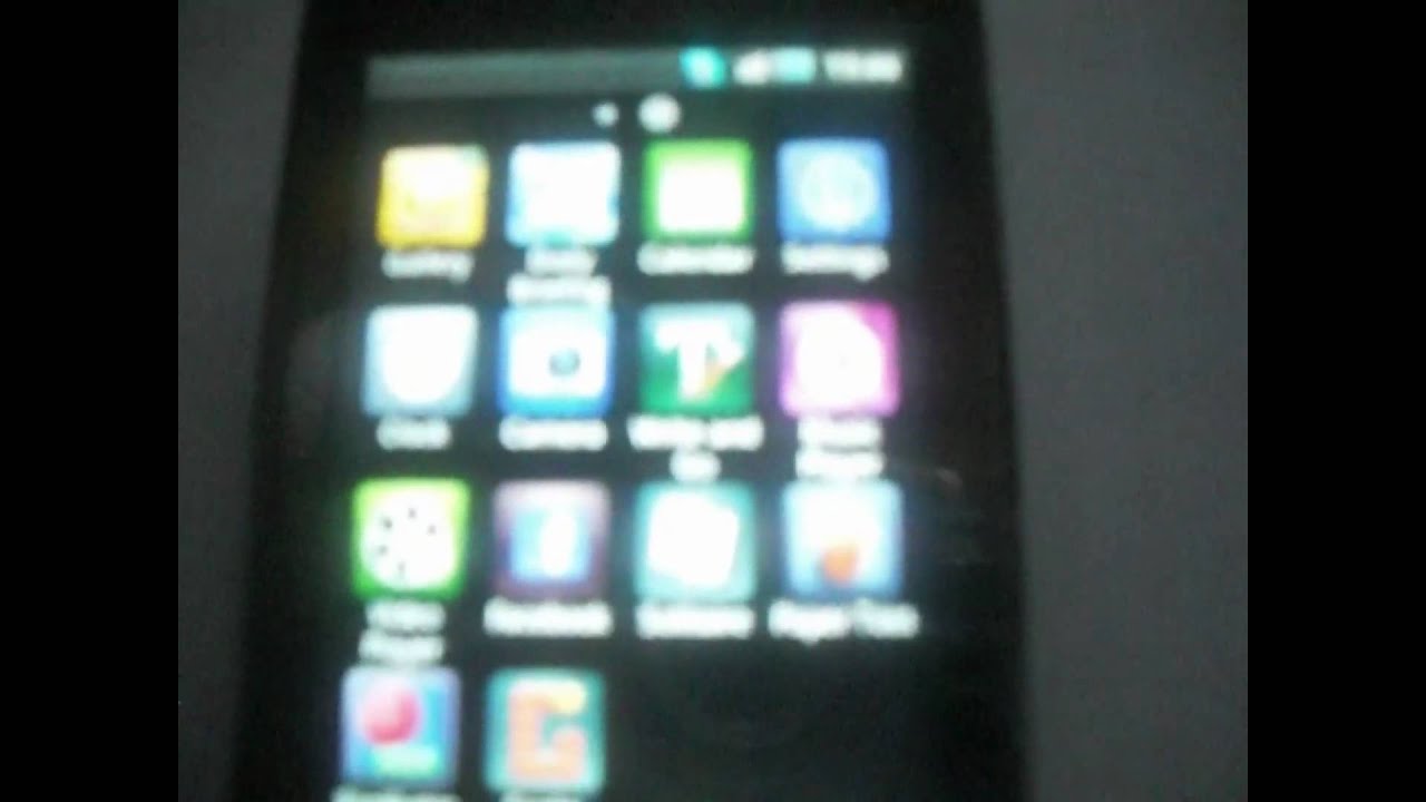 Samsung and iPod Touch running paper toss - YouTube