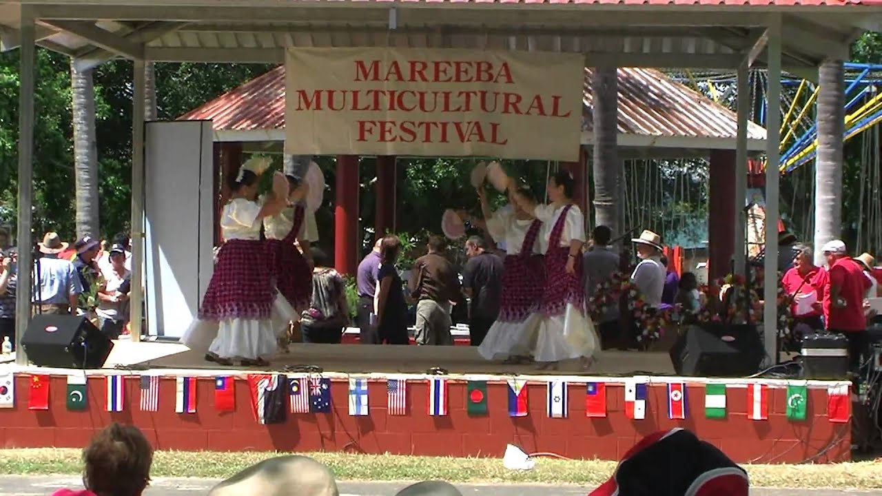 Filipino Fan Dance - Mareeba Multicultural Festival 2010 (HD) - YouTube