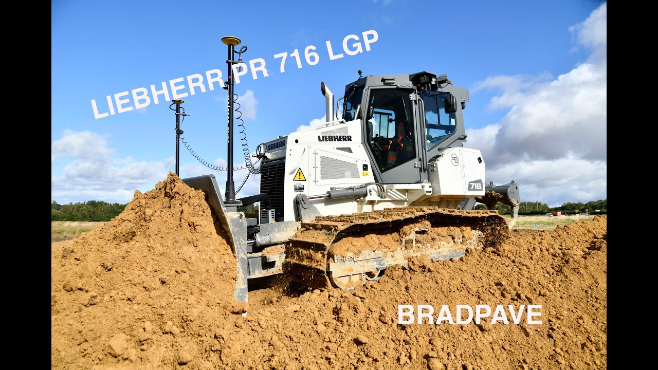 New Liebherr PR716 LGP dozer - YouTube
