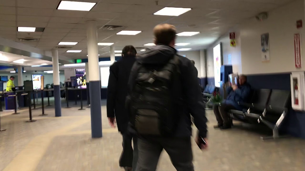 Burbank Ticketing and Departing Terminal B Gates BUR - YouTube