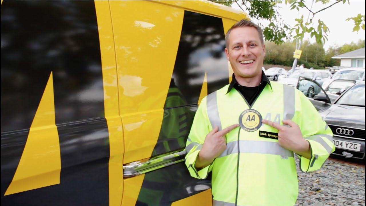 #AAsmile: World Smile Day at Moto Services, Reading – The AA - YouTube