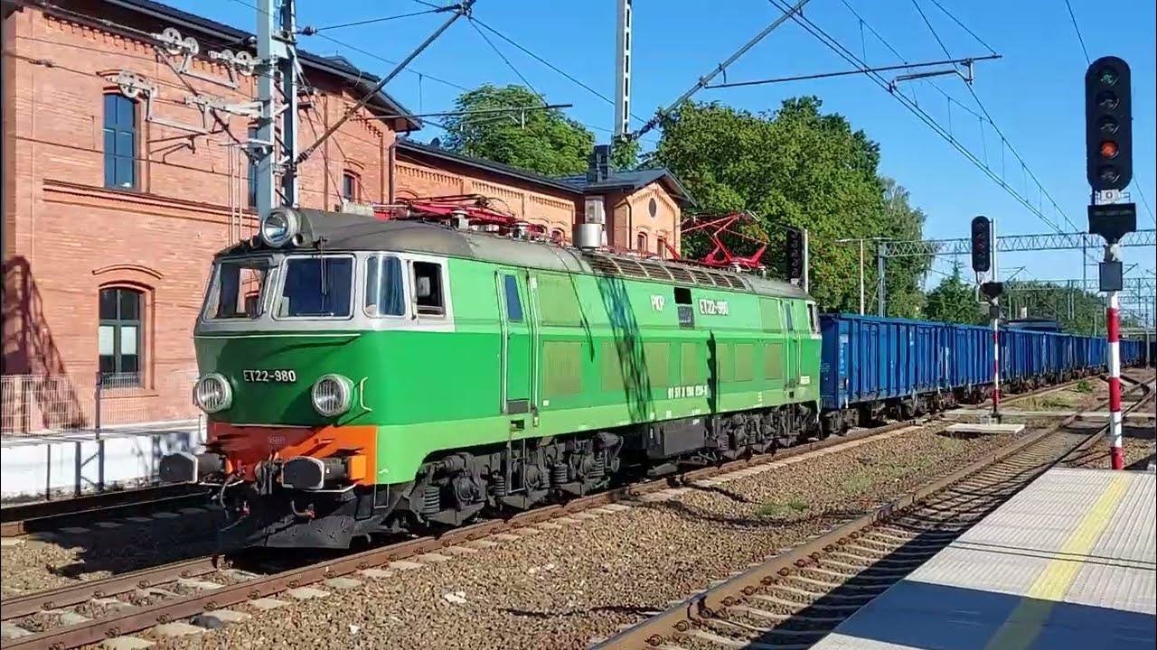 Pociąg towarowy + lokomotywa elektryczna | ET22-980 "Zielenina" + ET41-022 PKP Cargo - YouTube
