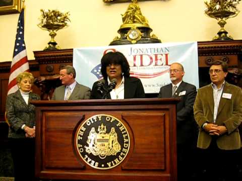 Jannie Blackwell talks up Jonathan Saidel - YouTube