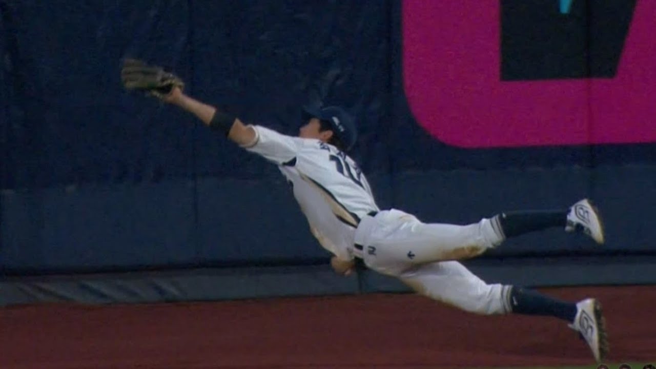 [KT vs NC] 이걸 어떻게...? | 4.11 | KBO 모먼트 | 야구 주요장면 - YouTube