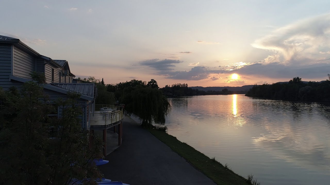 Discover La Base du Temple-sur-Lot - YouTube