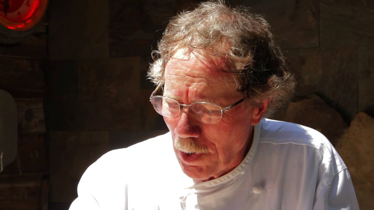 Breadworks Tomato Pies with Bob Radcliffe - YouTube