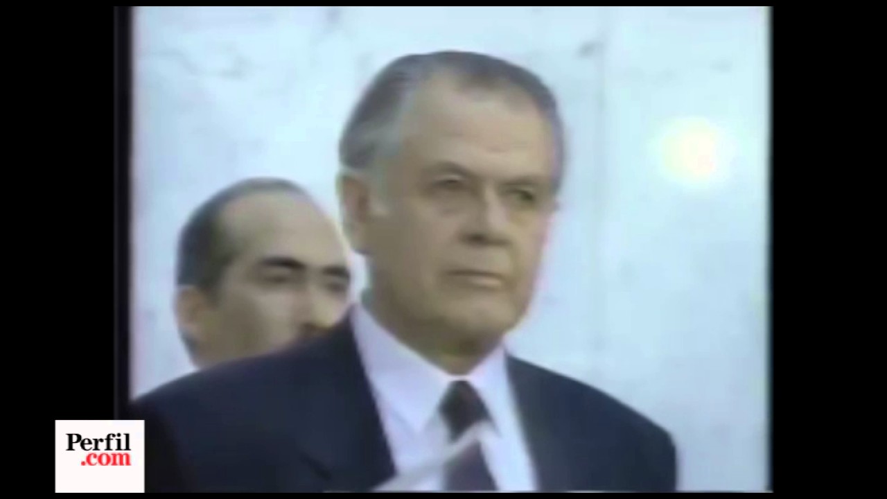 Patricio Aylwin asume la presidencia chilena después de la dictadura ...