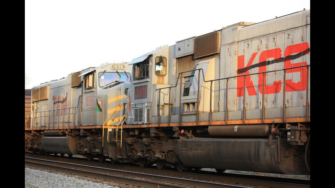 TFM/KCS "Grey Ghosts" on Q415 & Other Early Morning Trains in ...