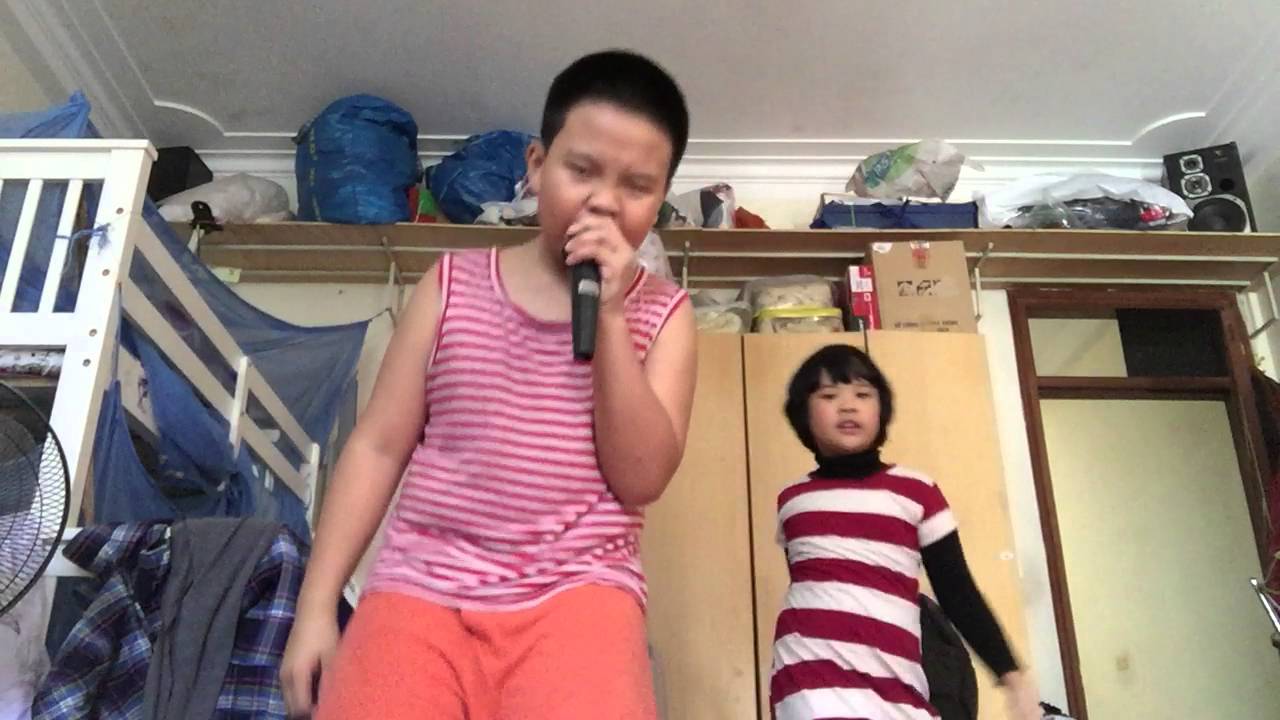 Múa lụa - YouTube
