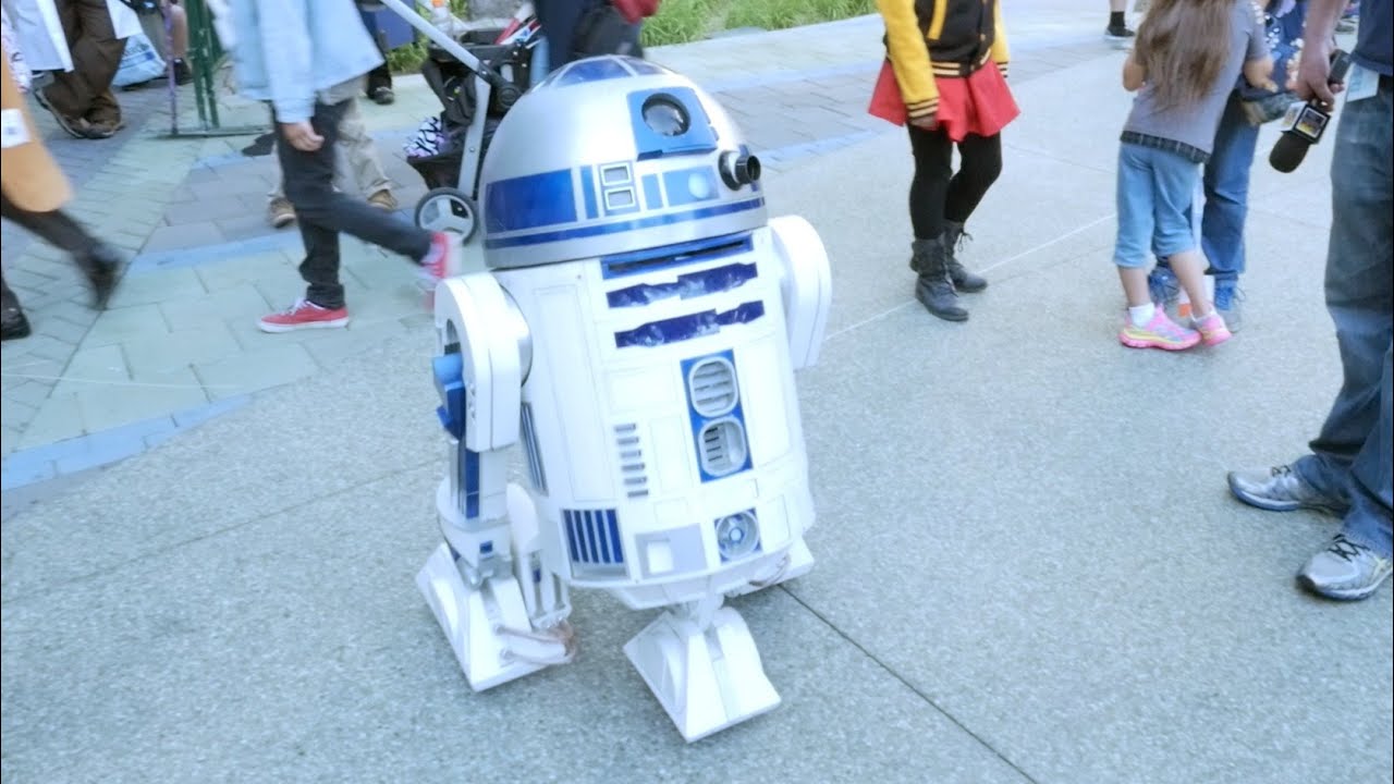 THE CUTE DROID YOU'RE LOOKING FOR! - YouTube