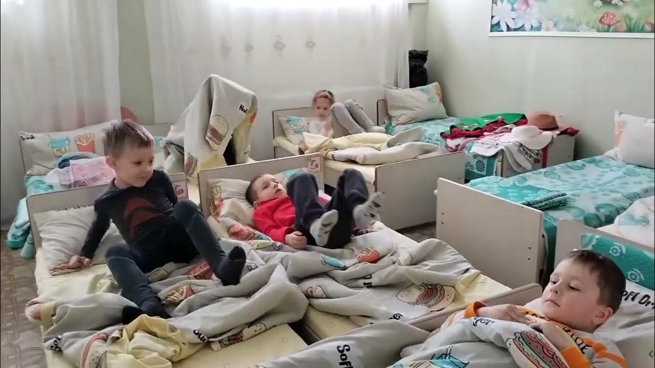 Руханка "Лапки в тапки". Міжнародний день котиків. група "Вишенька" м/к ...