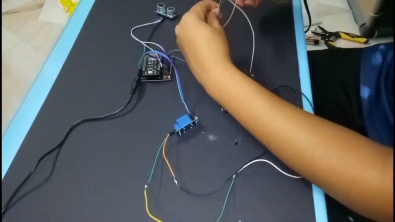 HOW TO MAKE AN IOT ANIMAL TRAP - YouTube