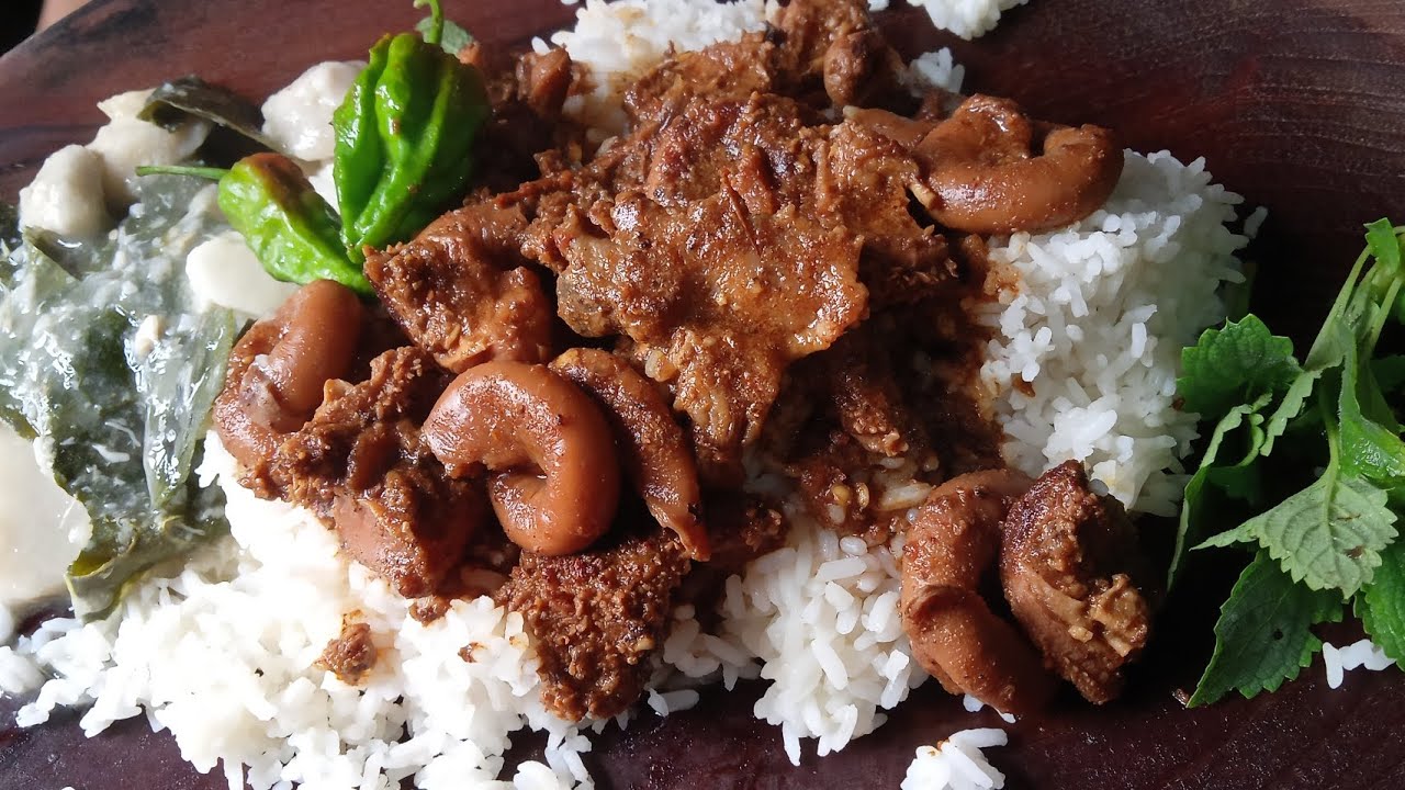 beef innards special with two king chilli and mint leaves ...