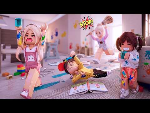 Jolie, Lucy and Owen turn the House Upside Down 💥 Roblox Roleplay