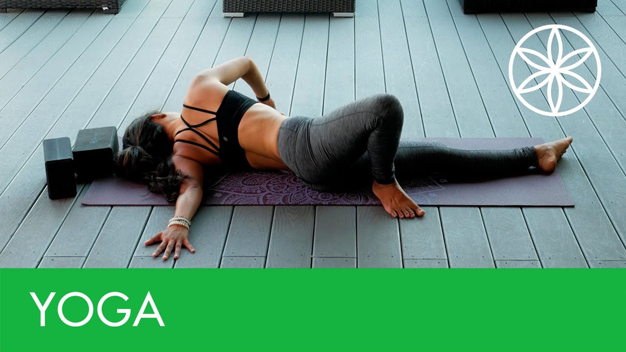 10-Minute Shoulder Opening Flow | Yoga | Gaiam - YouTube