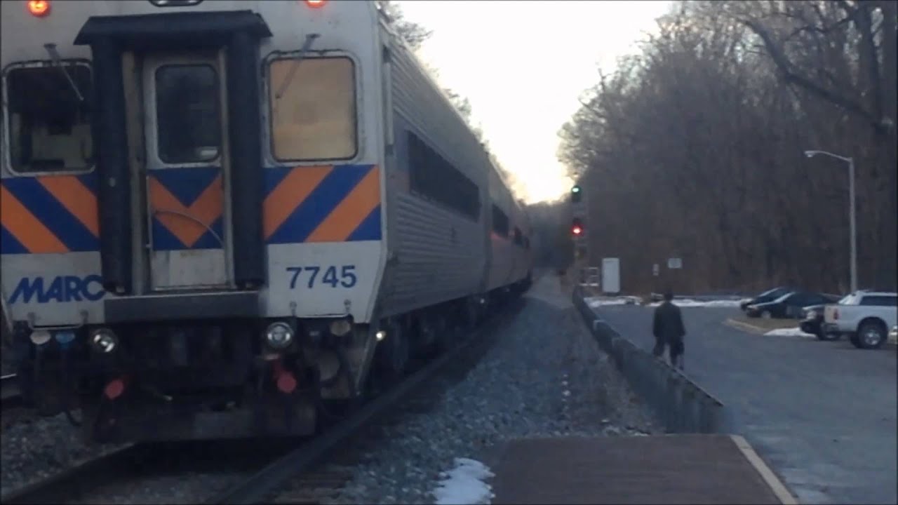 MARC trains at Barnesville, MD 2/6/15 - YouTube