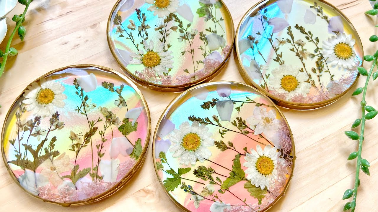Amazing Color Changing Resin Coasters With Flowers - YouTube