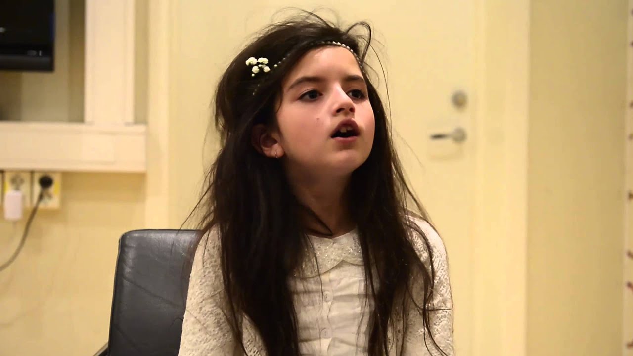 Angelina Jordan (8) singing - YouTube