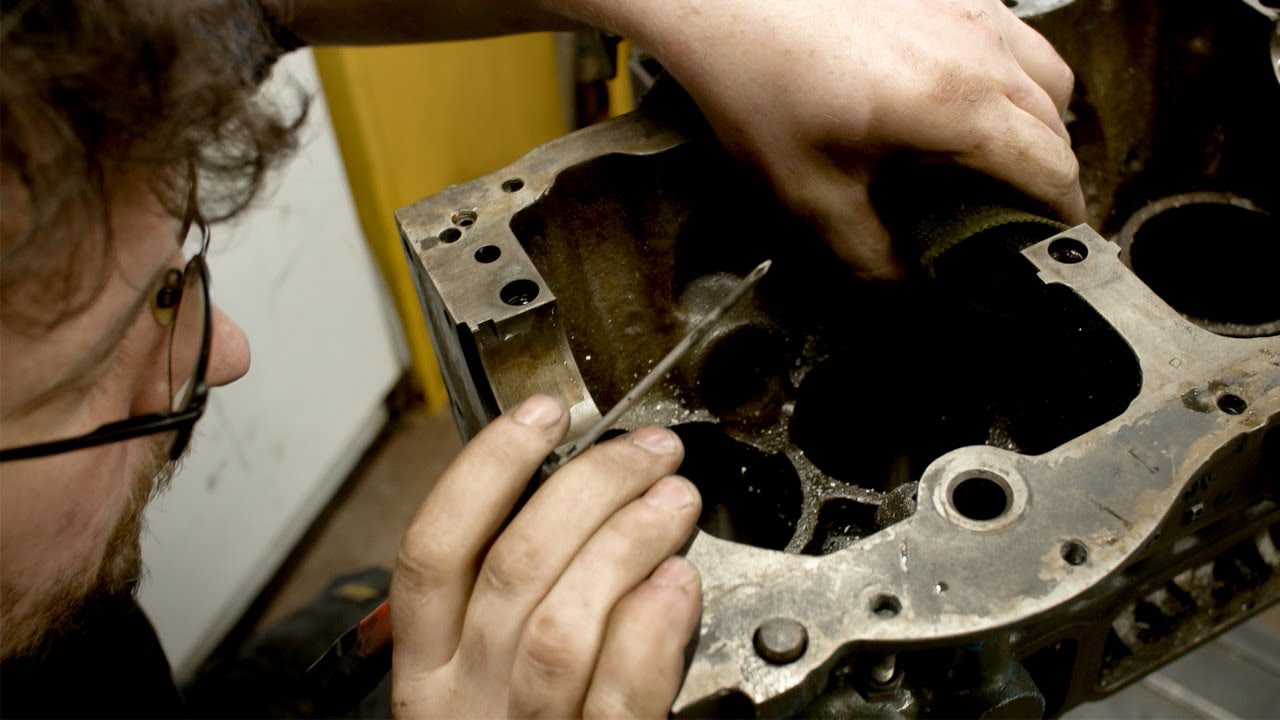 Stripping Down The Engine Of A Classic Mini Cooper S - YouTube