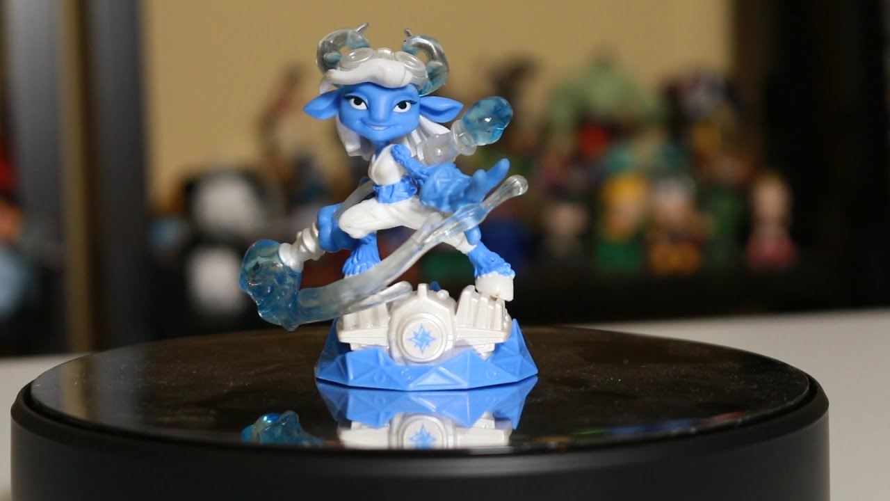Skylanders SuperChargers Blue Splat + Blue Splatter Splasher - YouTube