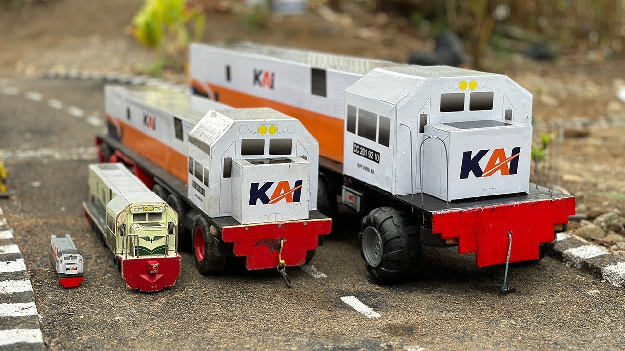 Membuat dan Merakit Kereta Api Lokomotif CC201 Jumbo Besar Menggunakan ...