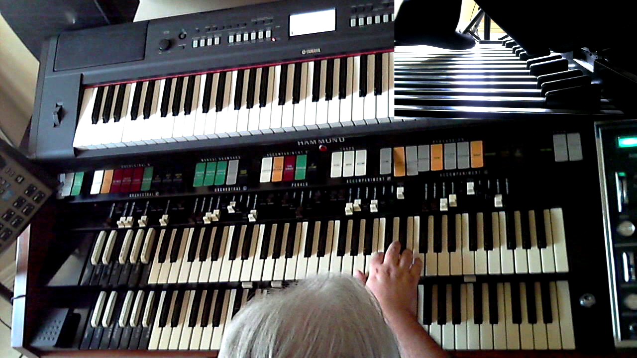 Strangers In The Night - Solo Organ - Omar Garcia - HAMMOND X66 - YouTube