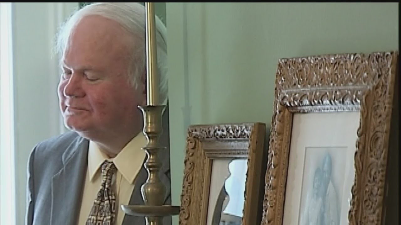 Pat Conroy's Funeral Tuesday - YouTube