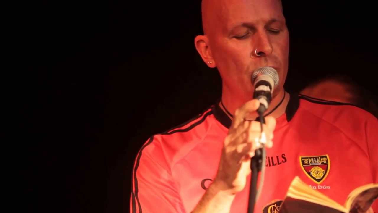 Tim Bannon reads Yeats with Host of the Air, at The Stroud FM Five ...