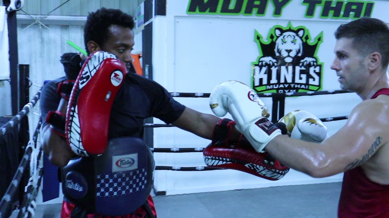 Kings Muay Thai Gym - Padwork Class - YouTube