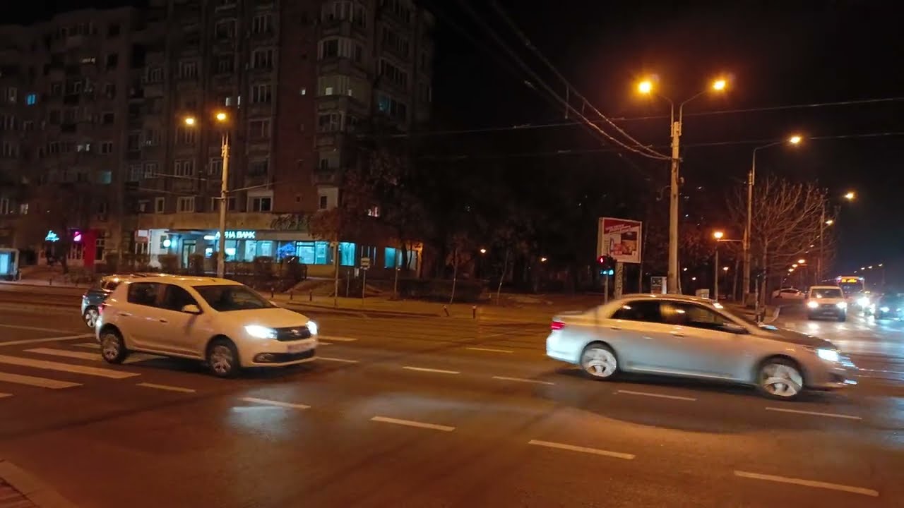 OnePlus Nord CE 2 5G (IV2201) video sample 1080/30 fps by night