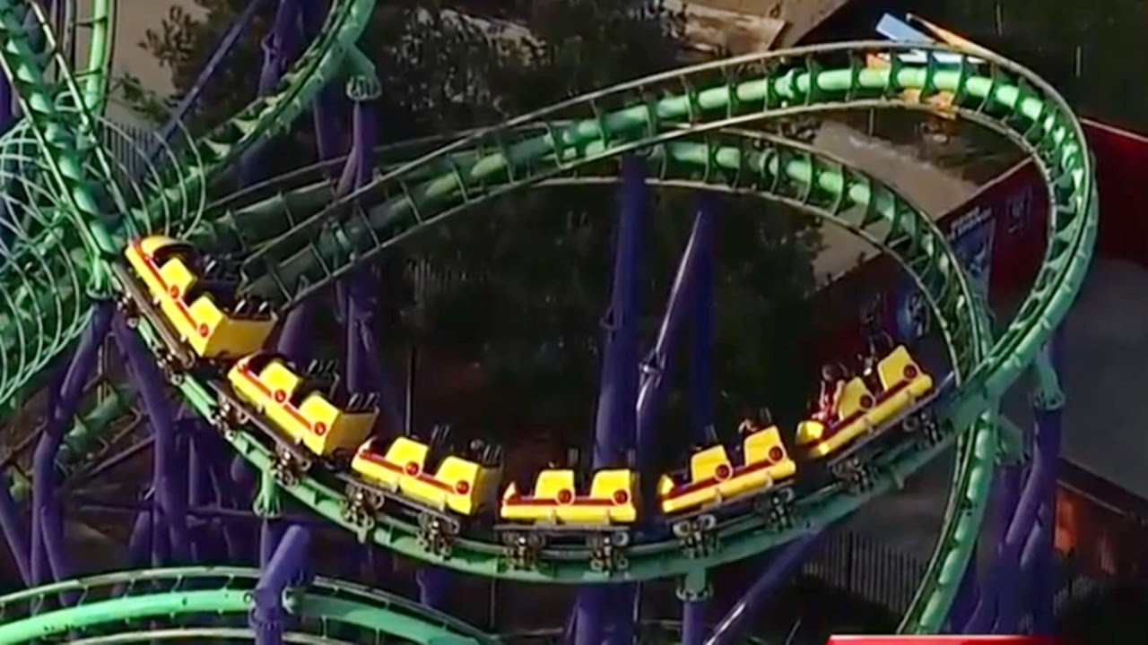 Six Flags Roller Coaster Joker's Jinx Gets Stuck With Dozens of Riders ...