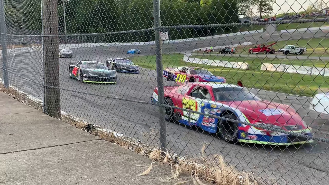 Shadybowl speedway late model dash - YouTube