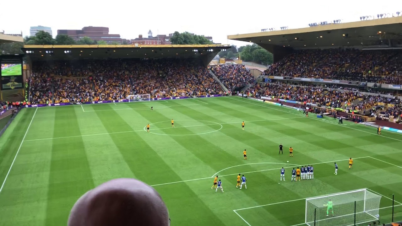 Rúben Neves Free Kick - Wolves V Everton - YouTube