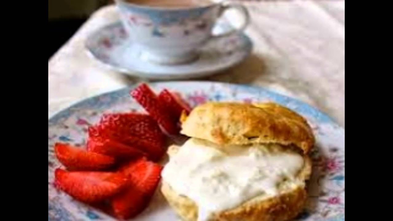 Welsh Clotted Cream made in the traditional way on Anglesey - YouTube