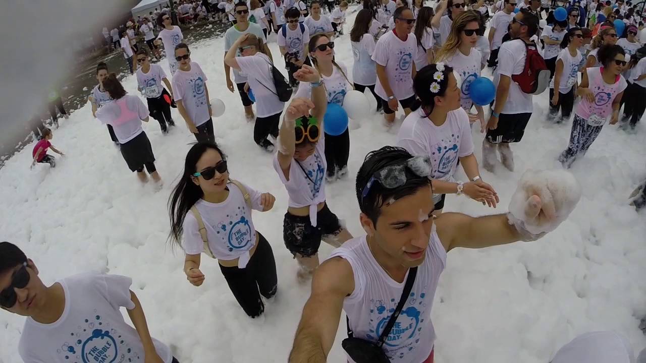 Bubble run 2016 - YouTube