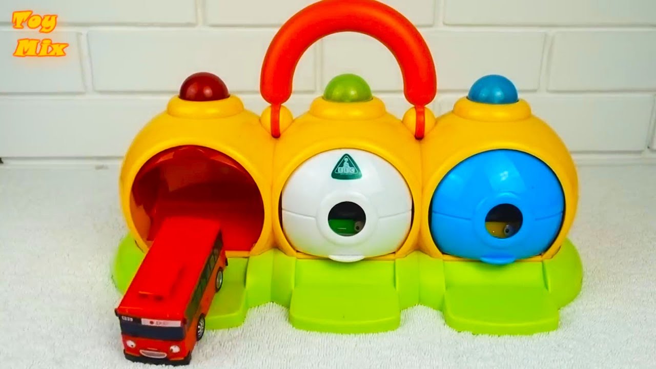 Fascinating video. How to turn small balls into surprises and candies ...