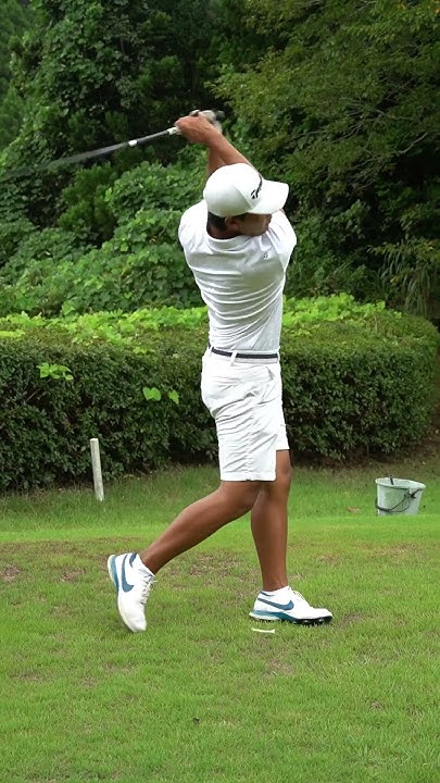 300y飛ばすドライバー正面からみてみた - YouTube