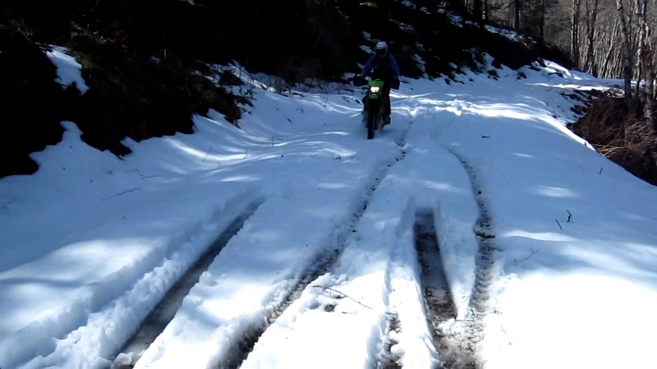 Dual sport in snow... - YouTube