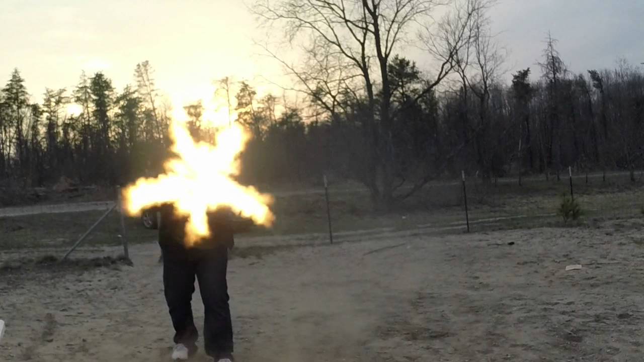 Dead Air Pyro Comp - 40 Round Dump - Full Auto Fireball - YouTube